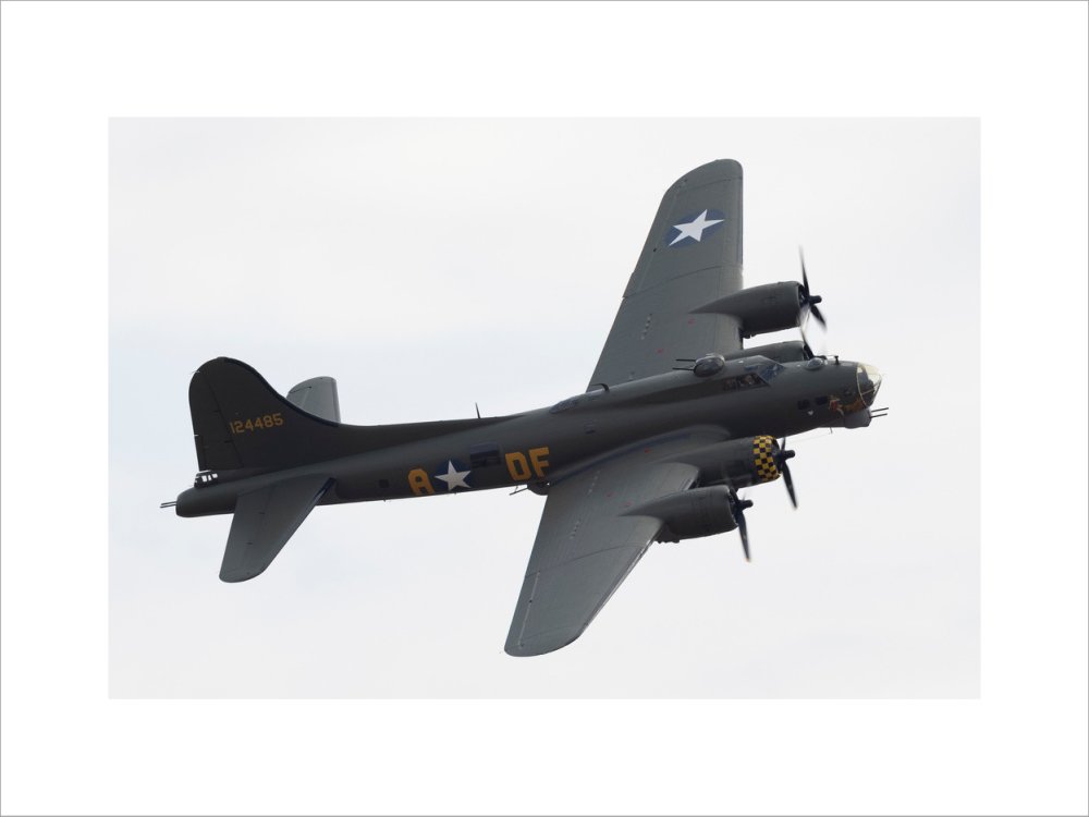 B-17 Flying Fortress G-BEDF Sally B at the Battle of Britain Airshow ...